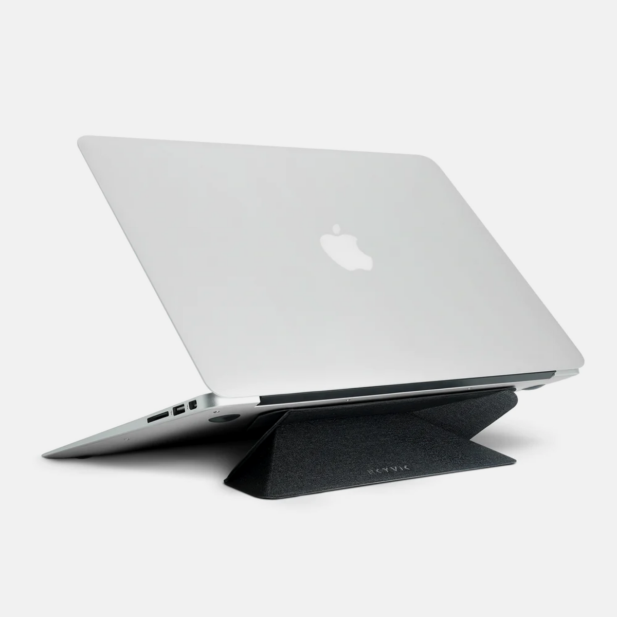 LAPTOP STANDS/ SLEVEES - Skyvik